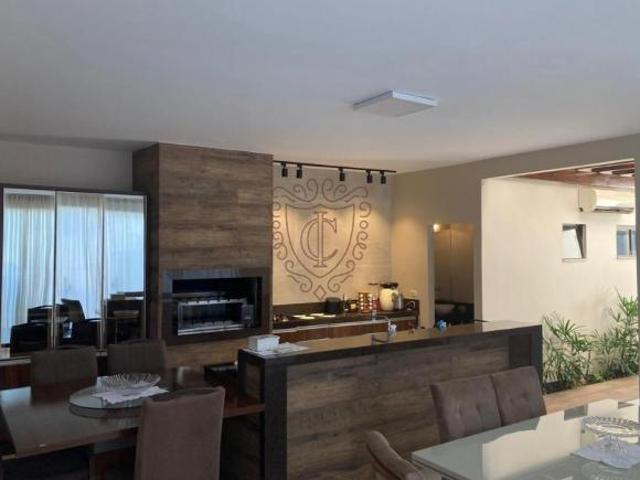 Sobrado à venda em Sapezal, Cidezal I, com 3 quartos, com 228,09 m² | Bairro de Alta Valorização | A