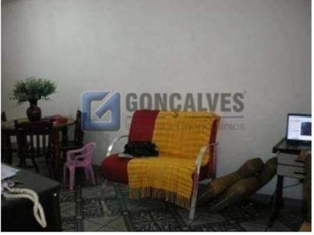 Sobrado à Venda em Paulicéia, SBC 3 Dormitórios 1 suíte e 2 Vagas | 183 m²