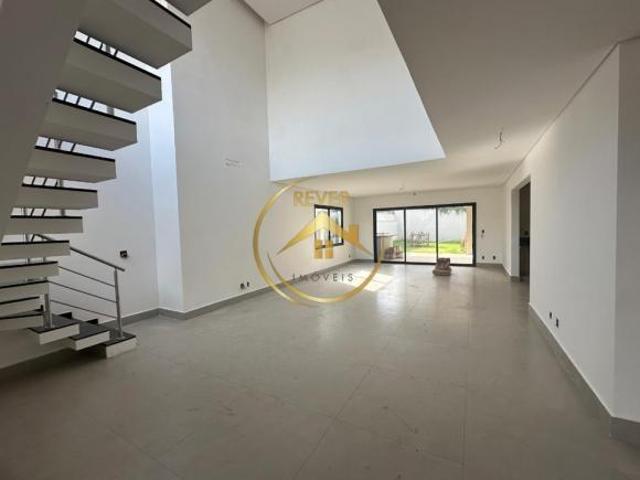 Sobrado à venda em Paulínia, Betel, com 3 suítes, com 313 m², Residencial Figueira Branca