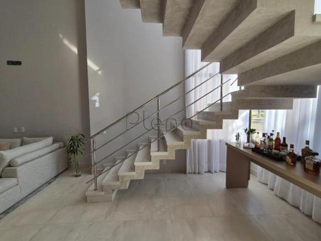 Sobrado à venda em Paulínia, Jardim América, com 3 suítes, com 285.59 m², Villa