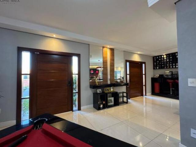 Sobrado à venda em Paulínia, Parque Brasil 500, com 3 quartos, com 247.15 m²