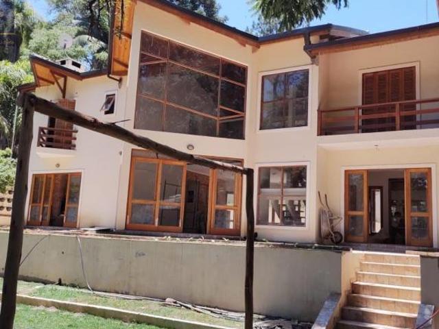 Sobrado à venda em Paisagem Renoir, Cotia | 285m², 3 Dorms