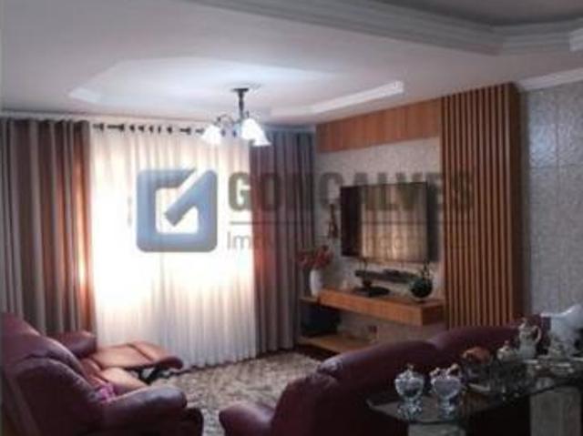 Sobrado à venda em Parque Novo Oratório, Santo André – 3 quartos, 3 vagas