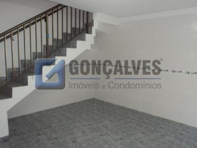 Sobrado à Venda em Parque Jaçatuba, Santo André – 3 quartos + 1 suíte, 6 vagas