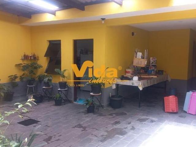 Sobrado a venda em Parque Santa Teresa Carapicuíba 03 quartos