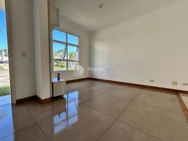 Sobrado à venda em Pindamonhangaba, Loteamento Alfredo Abilio Flores, com 3 quartos, com 94 m²