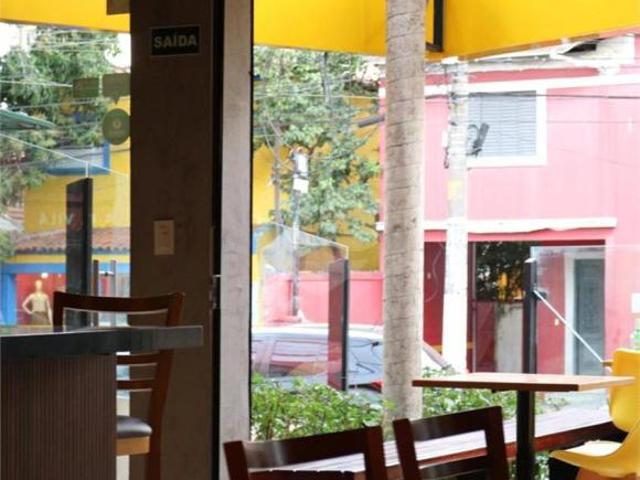 Sobrado à venda em Pinheiros SP