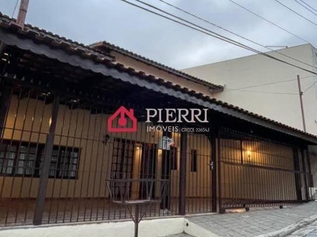 Sobrado a venda em PIrituba 3 quartos, suíte, quintal