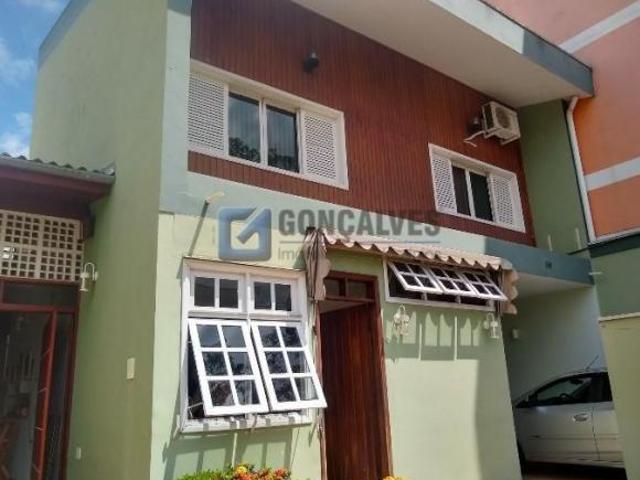 Sobrado à venda em Rudge Ramos, São Bernardo do Campo – 3 Dormitórios, 2 Vagas