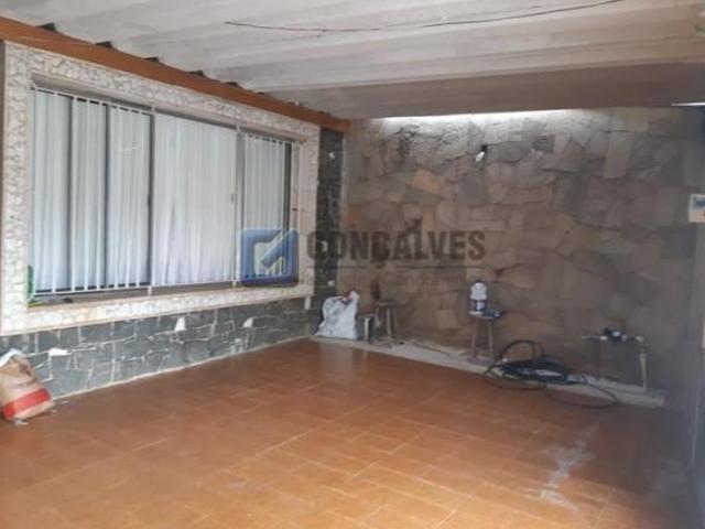 Sobrado à venda em Rudge Ramos, São Bernardo do Campo – 3 Quartos, 2 Vagas