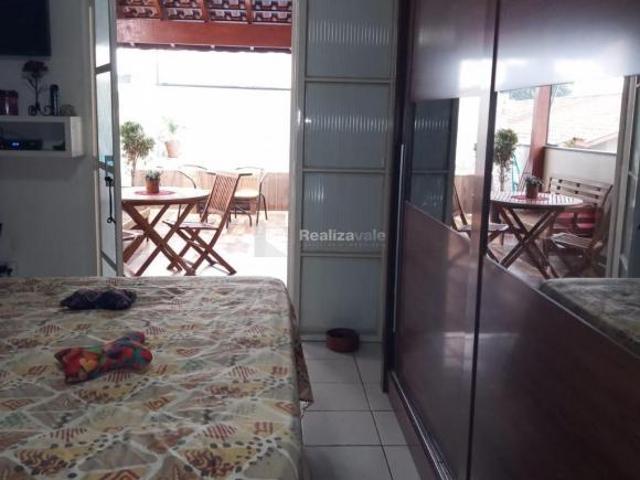 Sobrado à venda em Taubaté, Esplanada Independência, com 3 quartos, com 120 m²