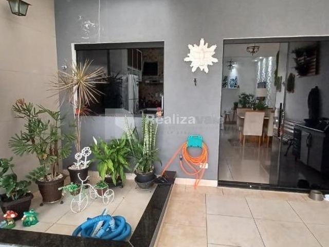 Sobrado à venda em Taubaté, Jardim Columbia, com 2 quartos, com 180 m²