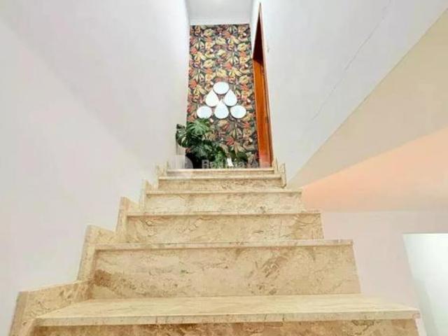 Sobrado à venda em Taubaté, Jardim Continental, com 3 quartos, com 110 m²