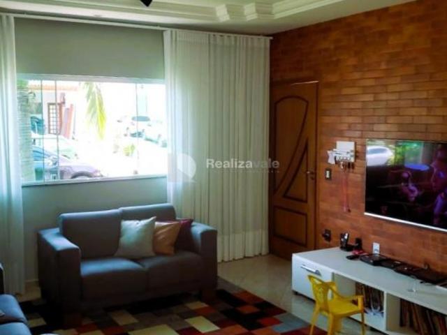 Sobrado à venda em Taubaté, Jardim Independência, com 3 quartos, com 243.97 m²