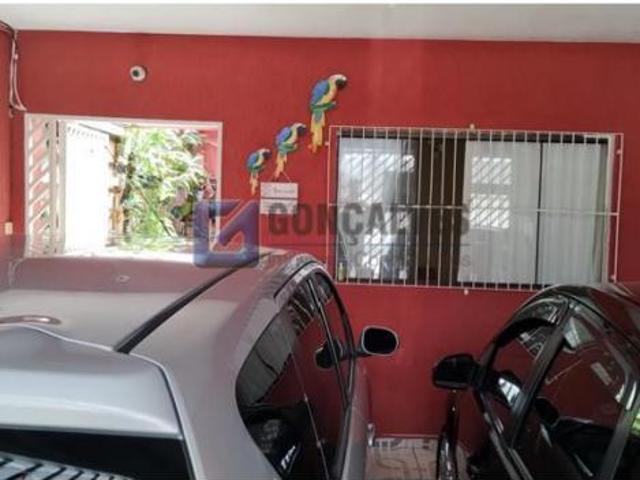 Sobrado à venda em Taboão, São Bernardo do Campo 4 quartos, 2 vagas, 256 m²