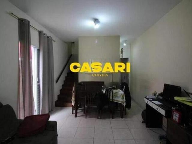 Sobrado à venda em Taboão, São Bernardo do Campo – 3 dorms, 2 vagas, financiável