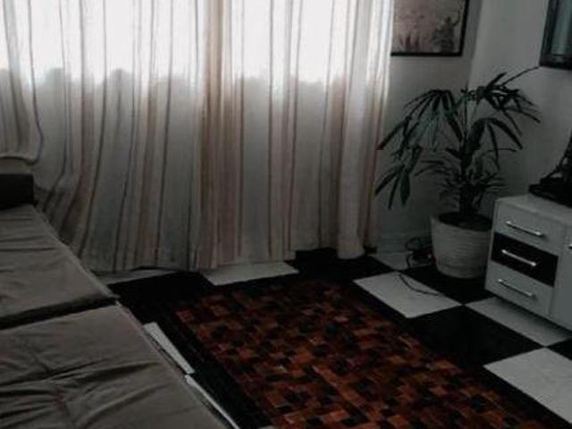 Sobrado a venda em Umuarama, Osasco | 2 dormitorios, suite, 3 garagens