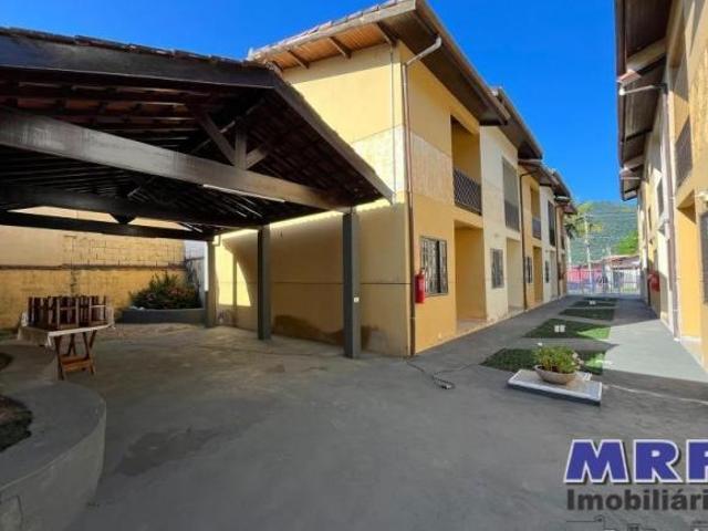 Sobrado à venda em Ubatuba. Praia da Maranduba, 2 quartos. Aceita financiamento