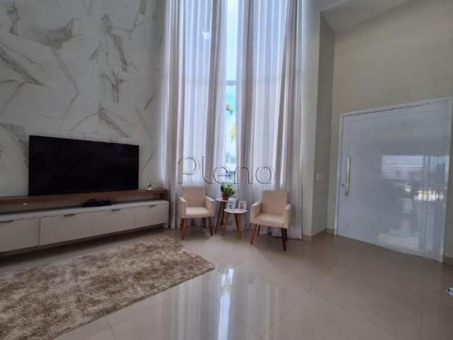 Sobrado à venda em Valinhos, Condomínio Villa do Sol, com 3 suítes, com 228 m²