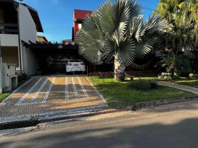 Sobrado à venda em Valinhos, Condominio Vivenda das Quaresmeiras, com 3 quartos, com 230 m²