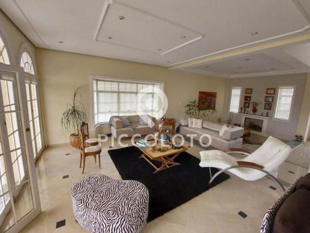 Sobrado à venda em Valinhos, Centro, com 4 suítes, com 550 m²