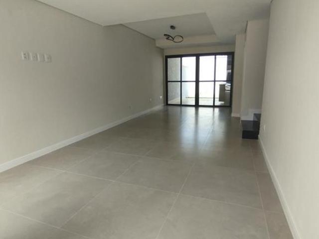 Sobrado à venda em Valinhos, Chácaras Silvania, com 3 suítes, com 144 m², VILA DI MÔNACO