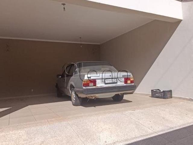 Sobrado à venda em Valinhos, Jardim Celani, com 4 quartos, com 295 m²