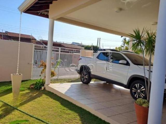 Sobrado à venda em Valinhos, Jardim Santa Helena, com 3 suítes, com 216 m²