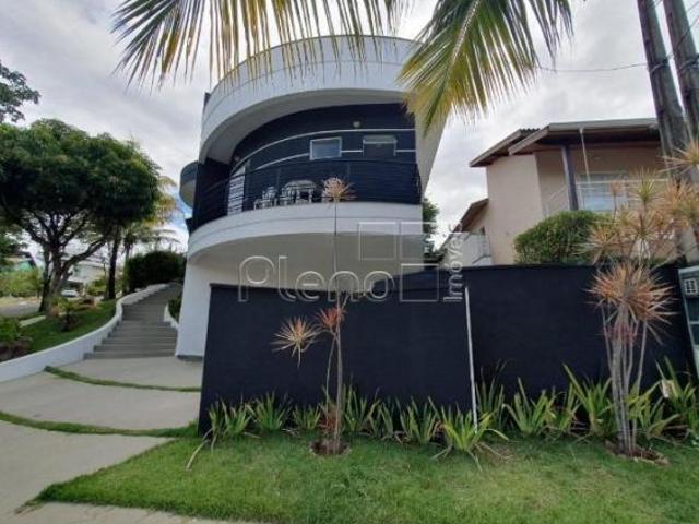 Sobrado à venda em Valinhos, Santa Cruz, com 3 suítes, com 188.7 m²