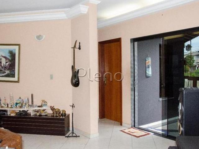 Sobrado à venda em Valinhos, Santa Cruz, com 4 quartos, com 351 m²