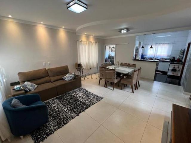 Sobrado à venda em Valinhos, Parque Nova Suíça, com 3 suítes, com 100 m²