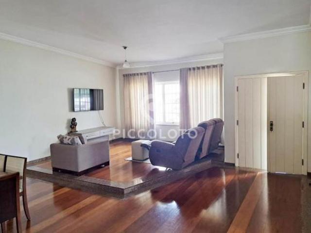 Sobrado à venda em Valinhos, Parque Terranova, com 4 quartos, com 363.09 m²