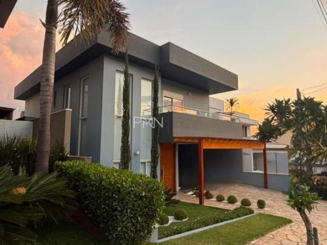 Sobrado à venda em Valinhos, Roncáglia, com 3 suítes, com 249.51 m²