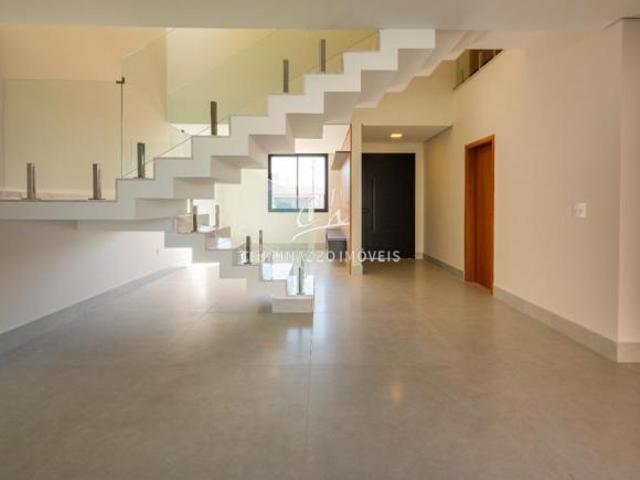 Sobrado à venda em Valinhos, Vila Capuava, com 3 suítes, com 239.11 m², Colline di Parma