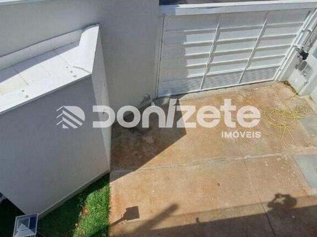 Sobrado à venda em Vila Alpina, Santo André — 3 quartos, 6 vagas, financiamento