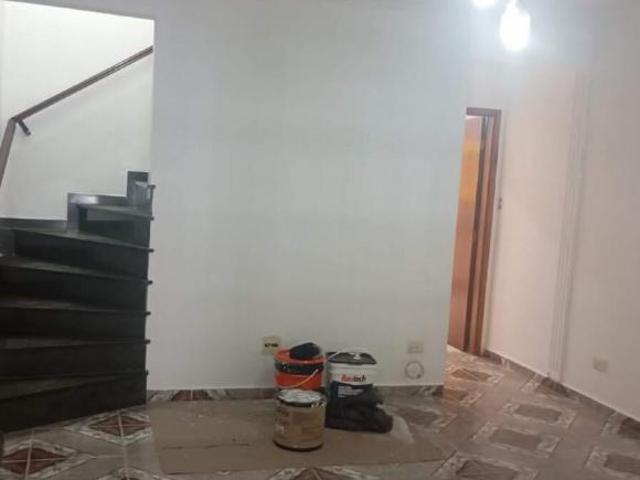 Sobrado à venda em Vila Alzira, Santo André | 120 m², 2 vagas, Financiamento disponível