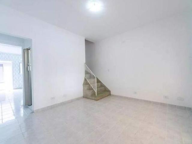 Sobrado à venda em Vila Alzira, Santo André — 2 quartos, quintal e sol da manhã