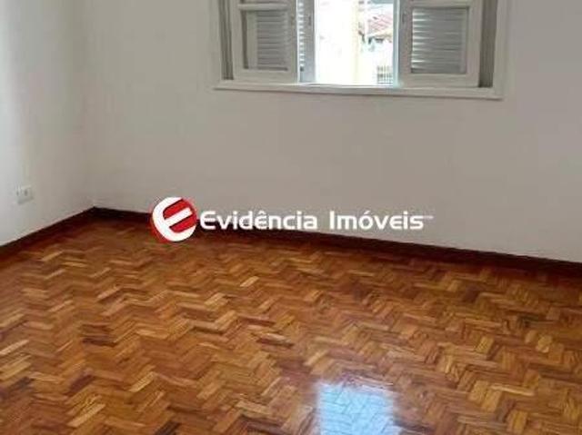 Sobrado à venda em Vila Alzira, Santo André – 2 quartos, 2 vagas, aceita financiamento