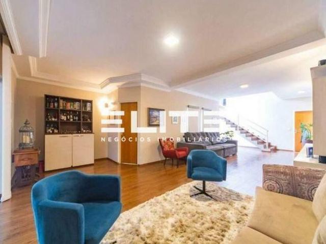 Sobrado à venda em Vila Assunção, Santo André – 3 quartos, 4 suítes, 10 vagas