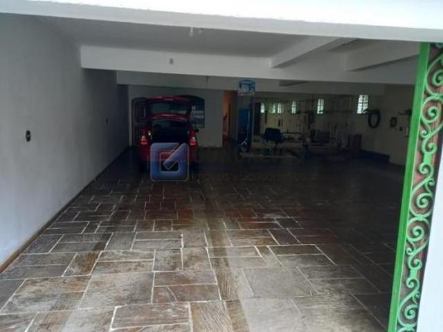 Sobrado à venda em Vila Assunção, Santo André – 4 suítes, 10 vagas, 968 m² interna