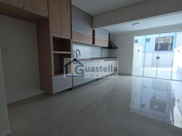 Sobrado à Venda em Vila Camilópolis, Santo André – 3 Suítes