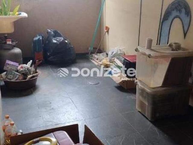 Sobrado à venda em Vila Curuçá, Santo André – 349 m², 2 vagas, aceita financiamento