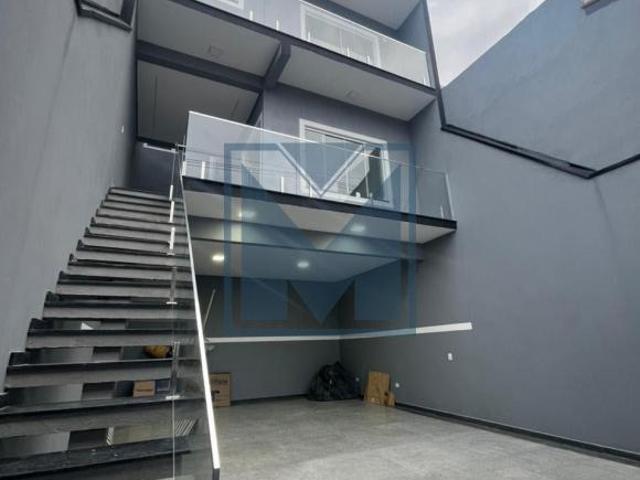 Sobrado à Venda em Vila Nova Bonsucesso, Guarulhos – 3 Dorms, 188m²