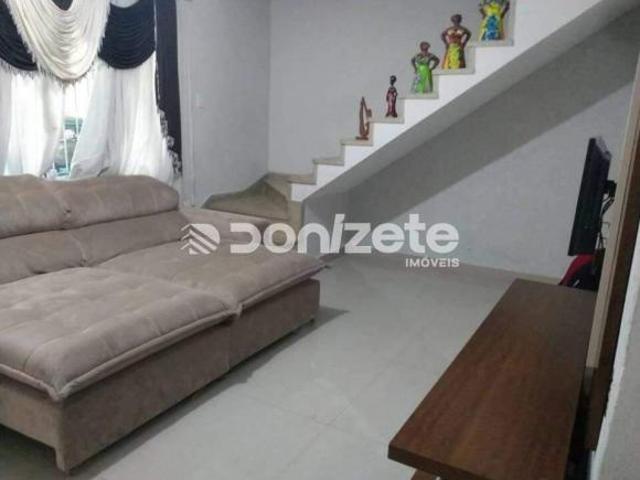 Sobrado à venda em Vila São Pedro, Santo André – 131 m², 2 vagas