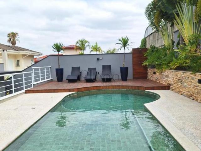 Sobrado à venda em Vinhedo, Vila Junqueira, com 4 suítes, com 374 m²