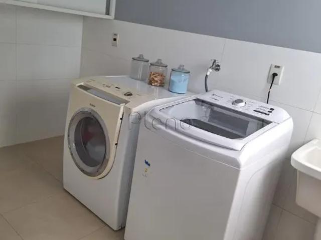 Sobrado à venda em Vinhedo, Vila Junqueira, com 4 suítes, com 374 m²