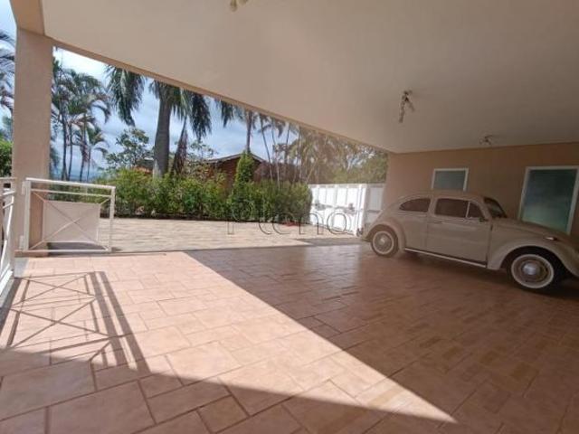 Sobrado à venda em Vinhedo, Condominio Marambaia, com 4 suítes, com 484.65 m²