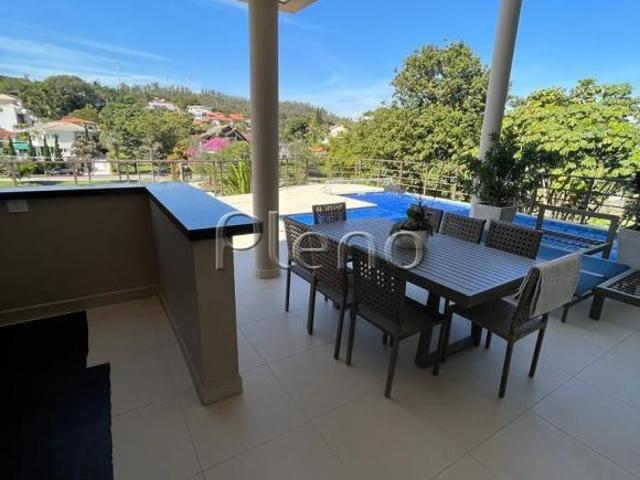 Sobrado à venda em Vinhedo, Condominio Marambaia, com 4 suítes, com 680 m²