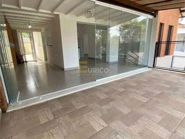 Sobrado à venda em Vinhedo de 226 m², Centro, com 3 suítes