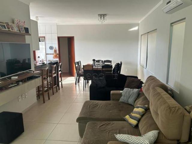 Sobrado à venda em Vinhedo, João XXIII, com 3 quartos, com 110 m²
